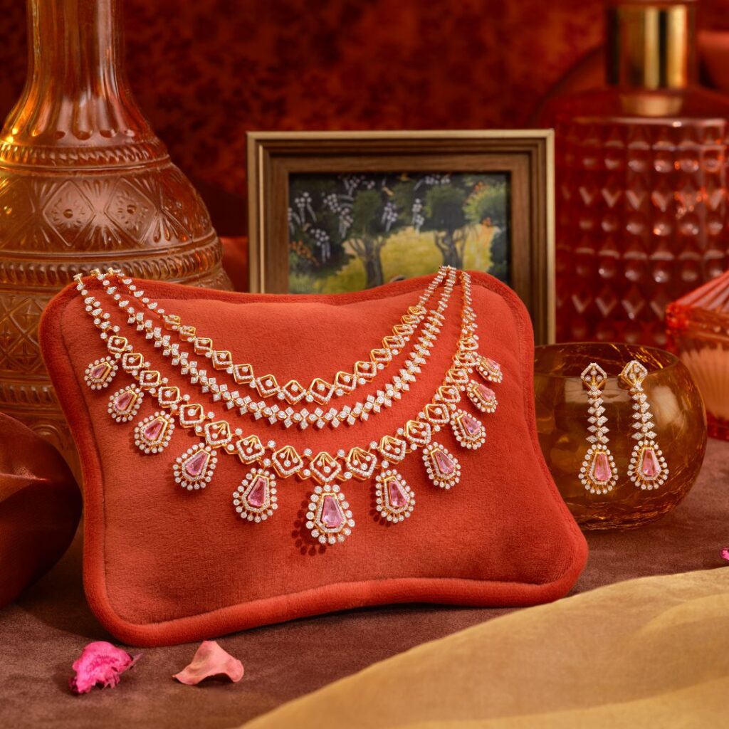 Brilliant Diamond Set - Chandukaka Saraf